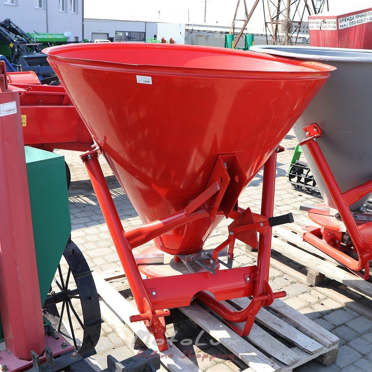Fertilizer Spreader 500 l, Metal, 4 buy for 242€ in Ukraine — Sale ...